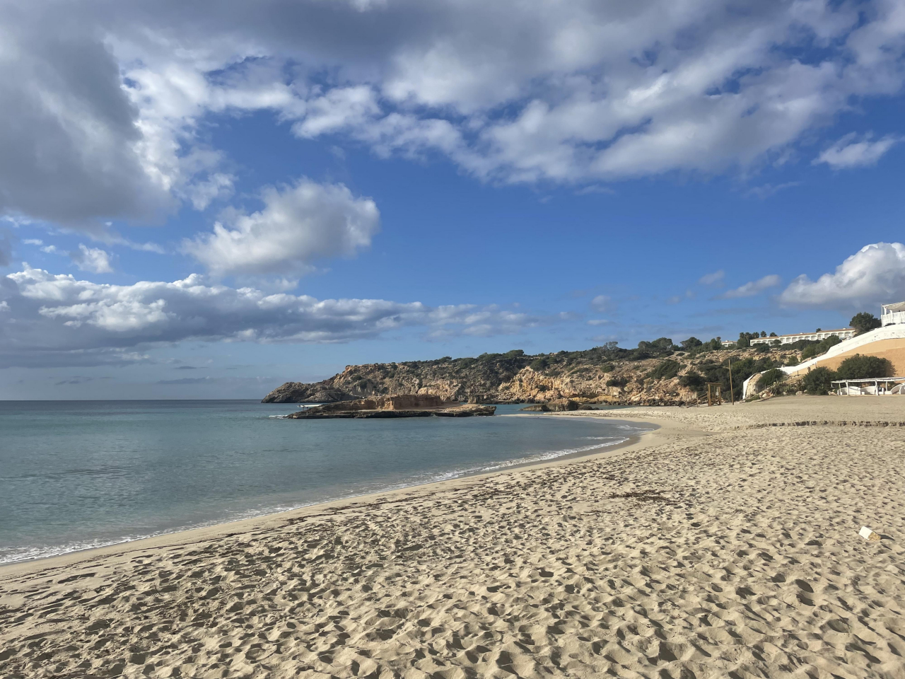 Can Luna-Cala Tarida: Casita con piscina privada